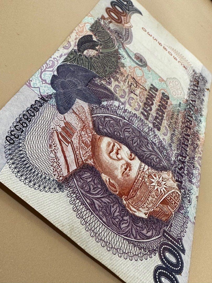 100 Ringgit Malaysia 6 series currency banknote, Hobbies & Toys ...