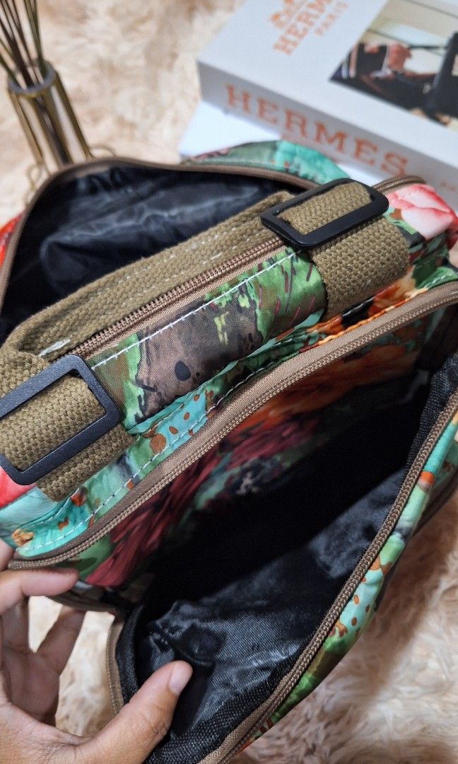 3 ways bag on Carousell