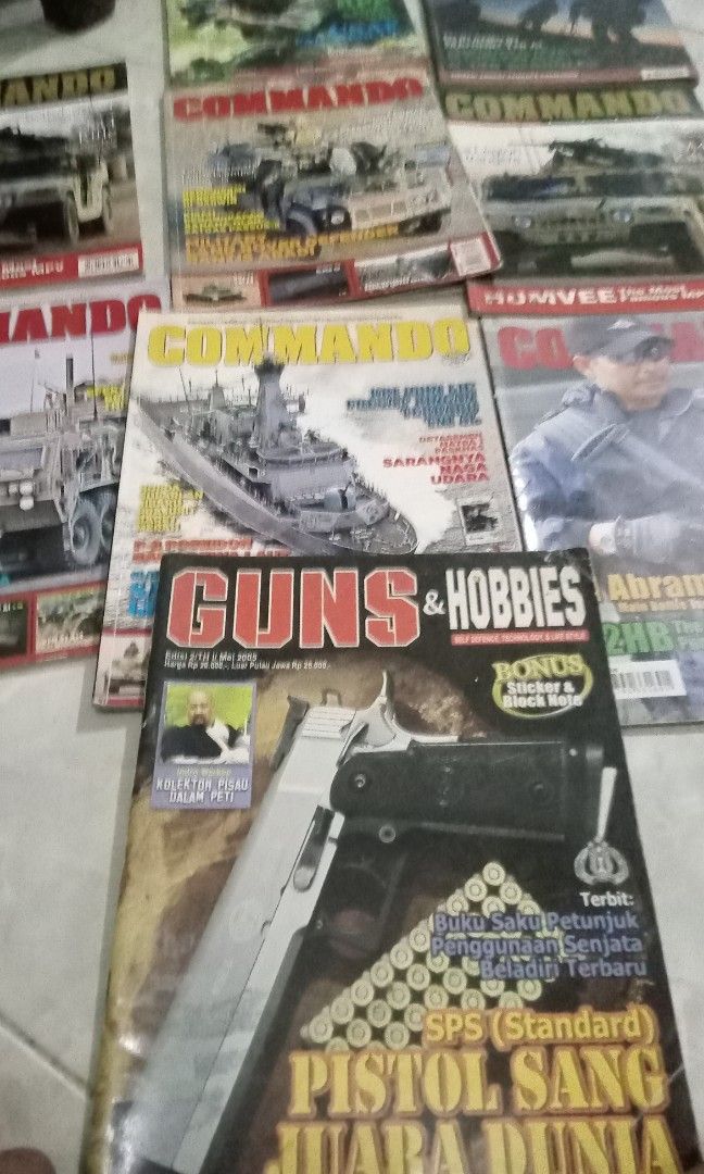 9 MaJaLah miLiteR, Buku & Alat Tulis, Majalah & Lainnya di Carousell