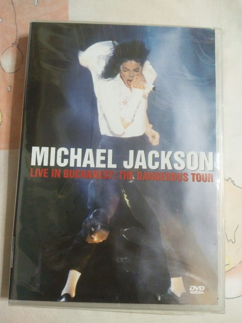 全新未拆 MICHAEL JACKSON LIVE IN BUCHAREST:THE DANGEROUS TOUR DVD, 興趣及遊戲, 音樂、樂器 & 配件, 音樂與媒體 - CD 及 ...