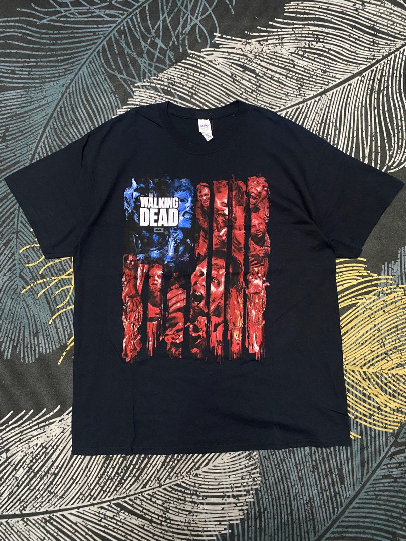AMC The Walking Dead DEAD Zombies Pane Tee, Men's Fashion, Tops & Sets ...