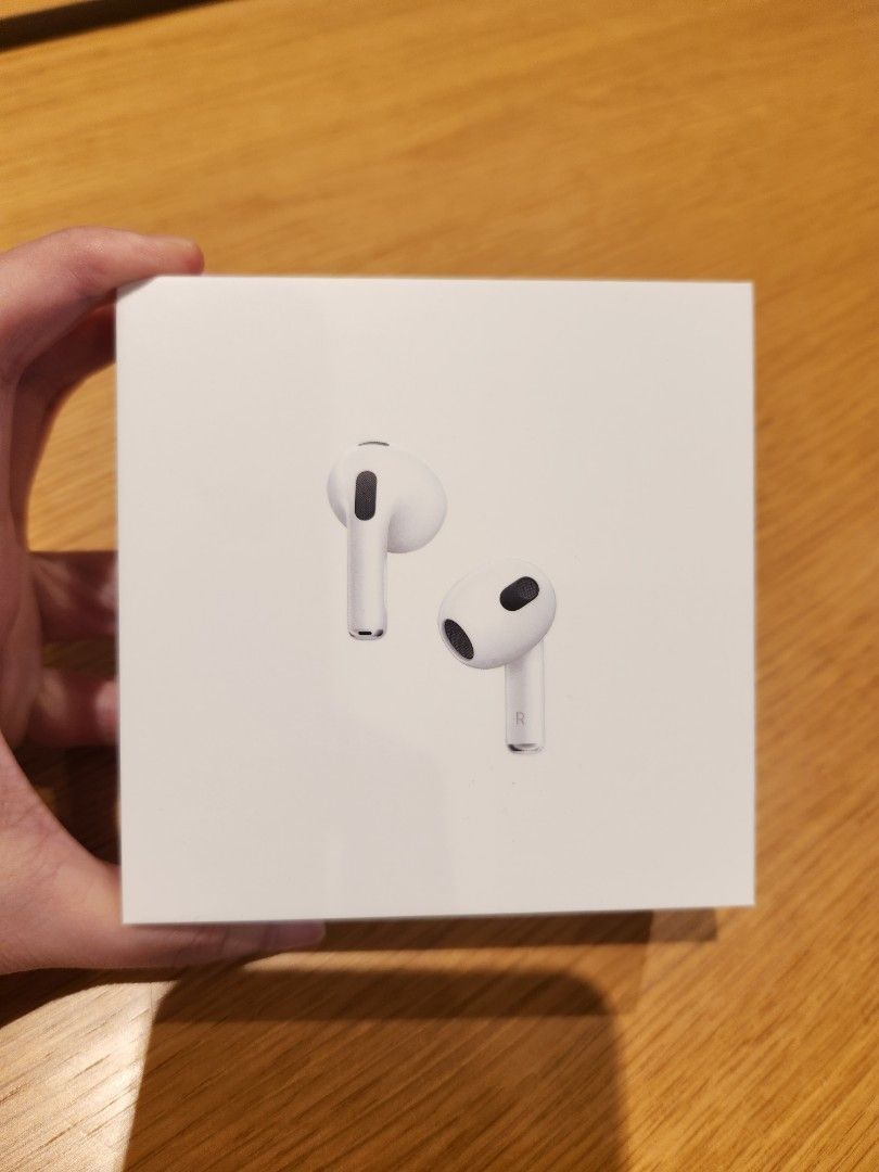 APPLE Airpods Gen 3 Lightning Case, Audio, Earphones on Carousell