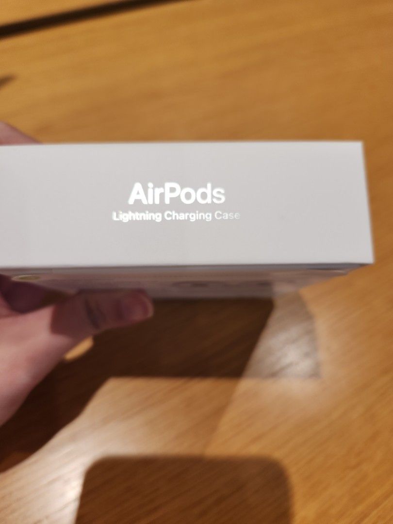 APPLE Airpods Gen 3 Lightning Case, Audio, Earphones on Carousell