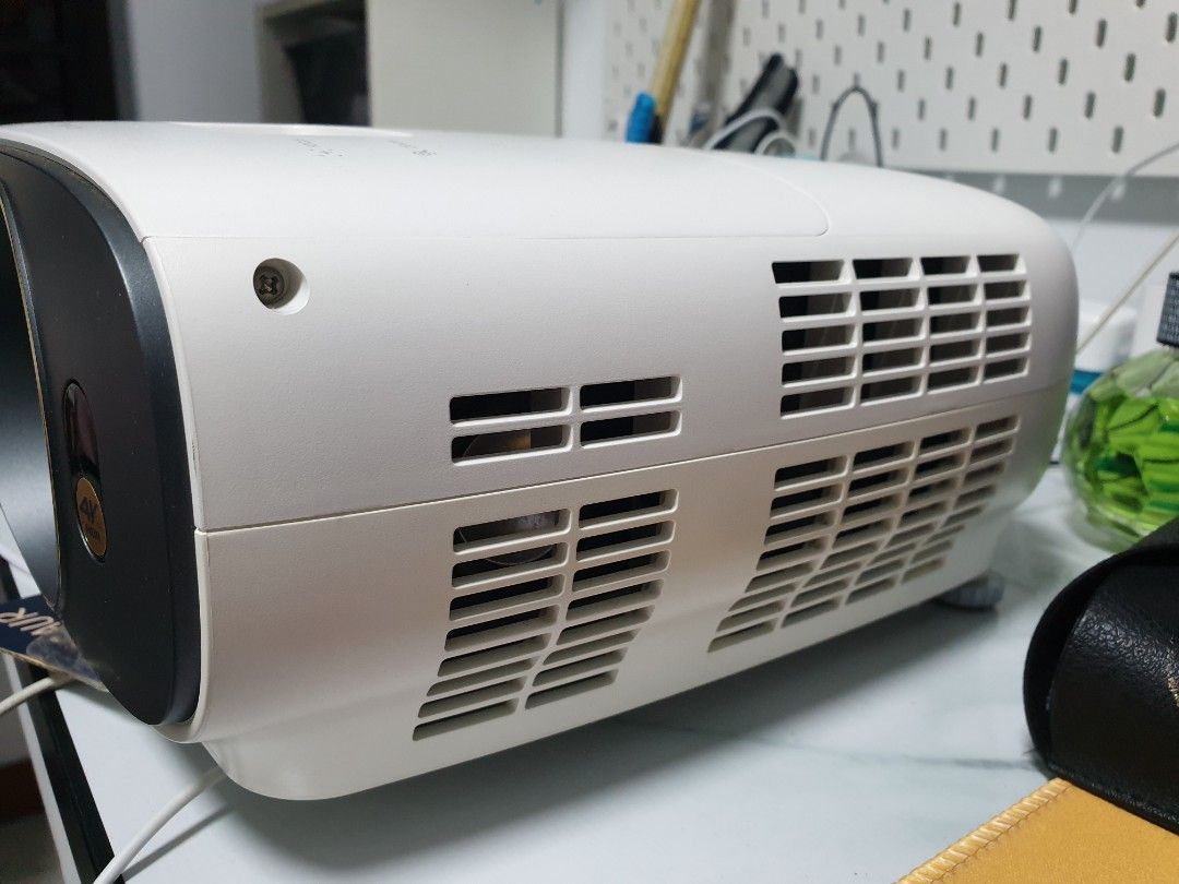 BENQ W1700M True 4K projector with 2 paired 3D glass, TV & Home ...