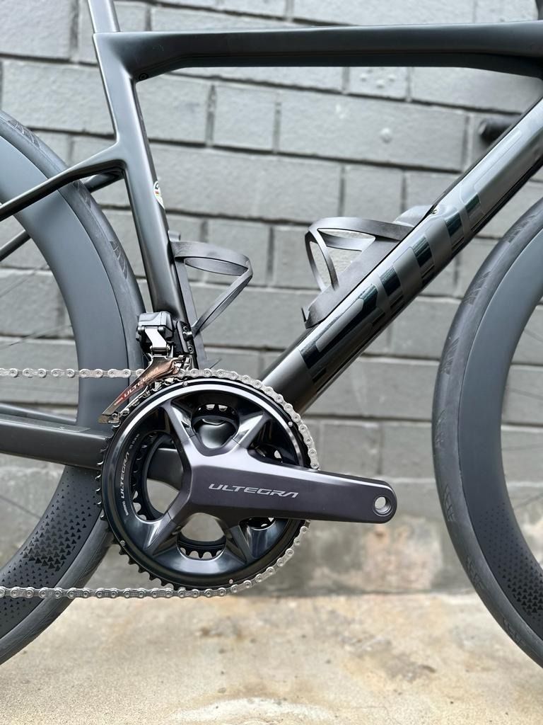 BMC Teammachine SLR01 Disc, Carbon/ Black Road Bike Ultegra 12S Di2 ...