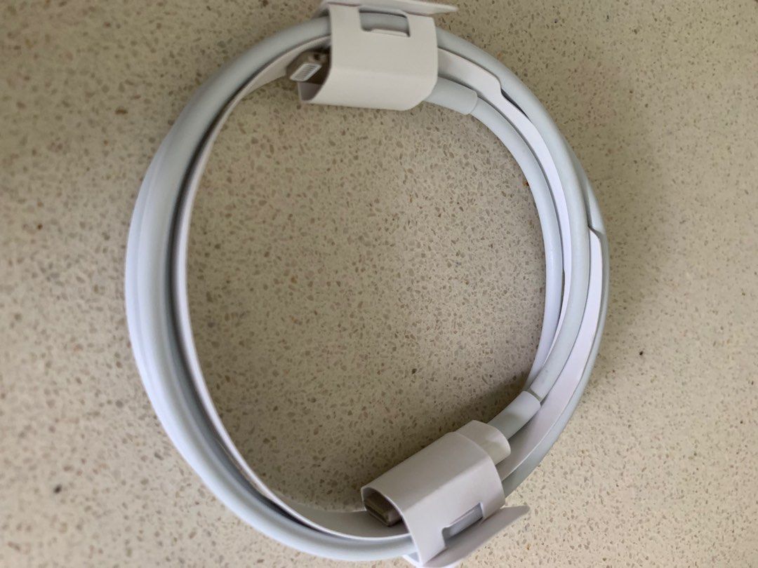 Brand new Original Authentic Apple Iphone iPad Cable for Fast data ...