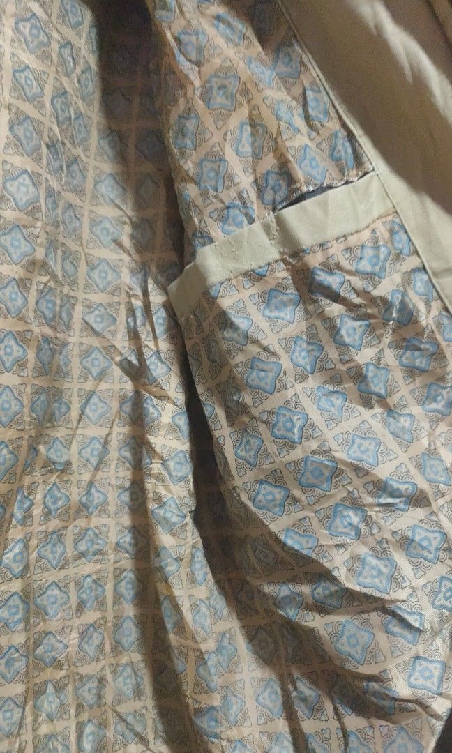 BRANDLESS BOMBER JACKET on Carousell