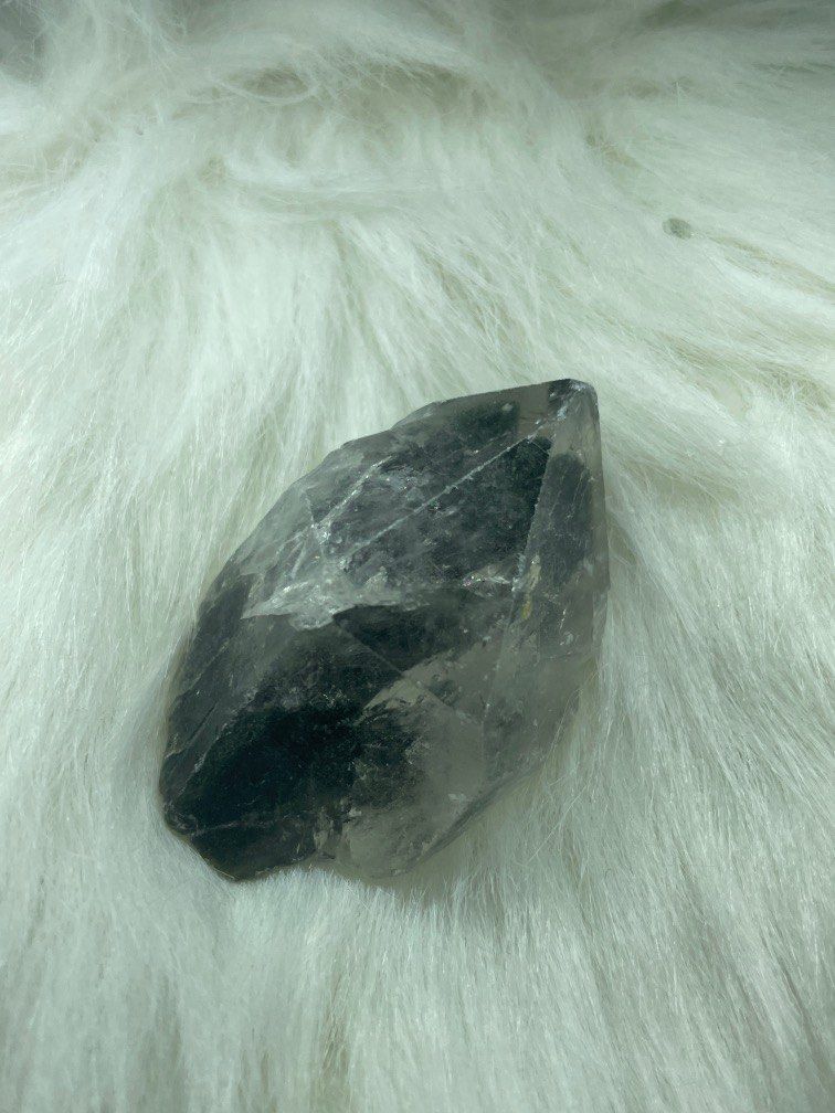 Brookite Crystal Bits, Women's Fashion, Jewelry & Organisers, Precious ...