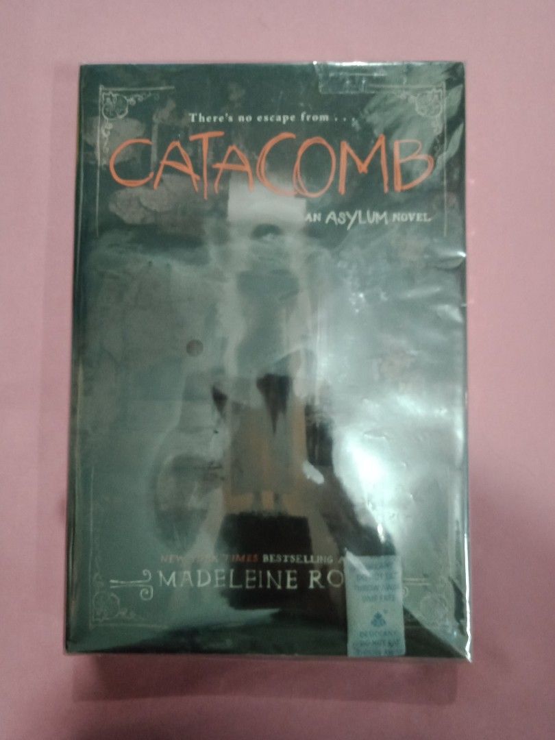 Catacomb by Madeleine Roux|Novel Book | Asylum Series on Carousell
