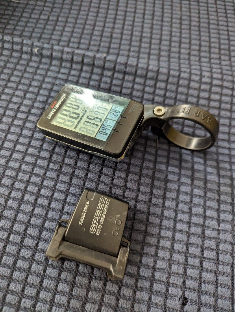 Cateye Commuter Bicycle Computer, Sports Equipment, Bicycles & Parts ...