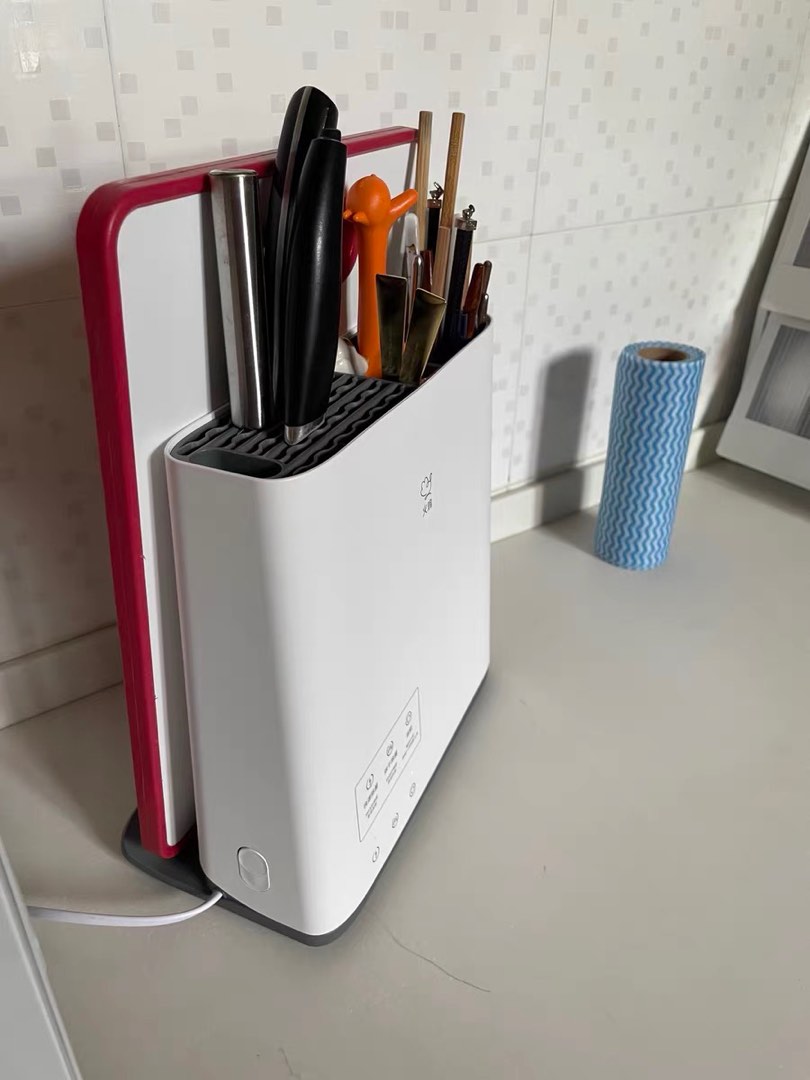 Cutlery and tool drying ultraviolet sterilization storage device ...