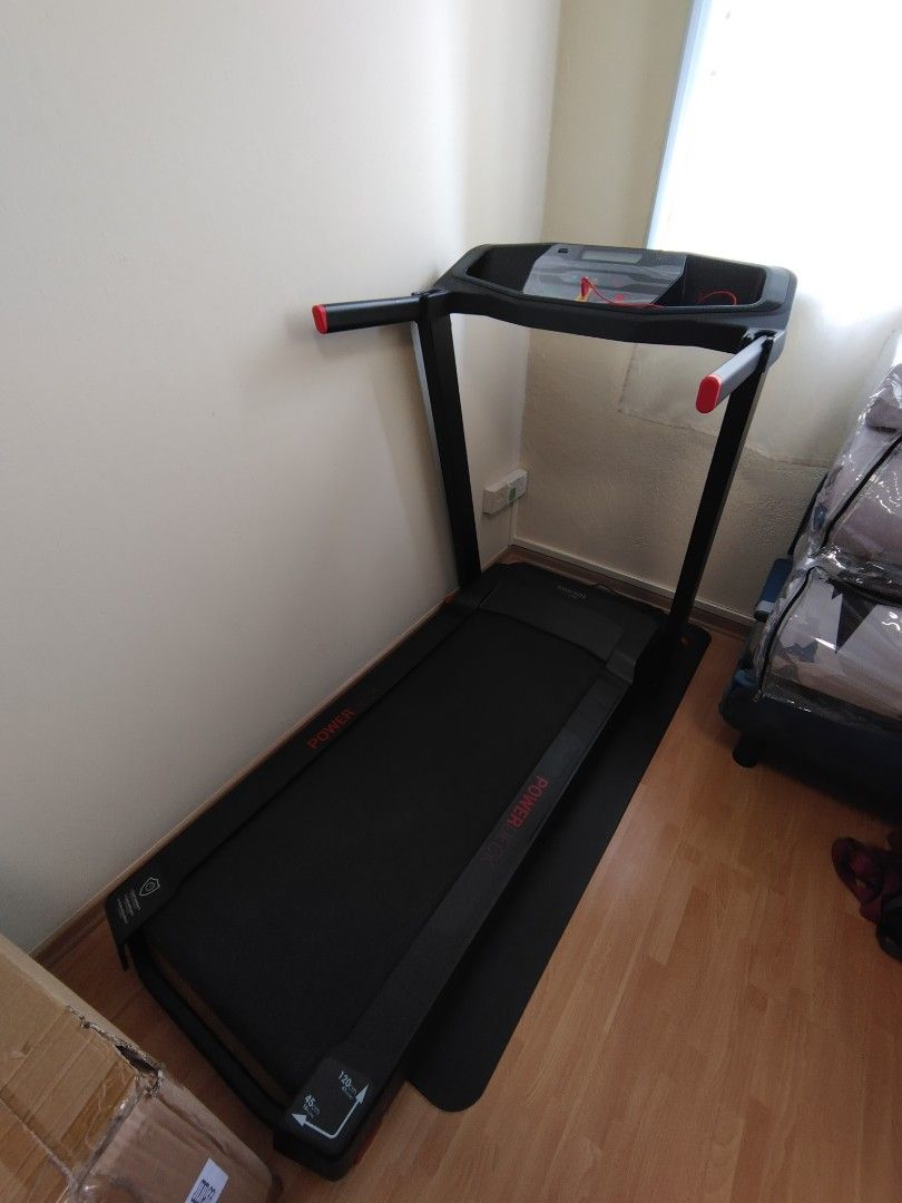 DOMYOS Run 100E Treadmill, Sports Equipment, Exercise & Fitness, Cardio ...