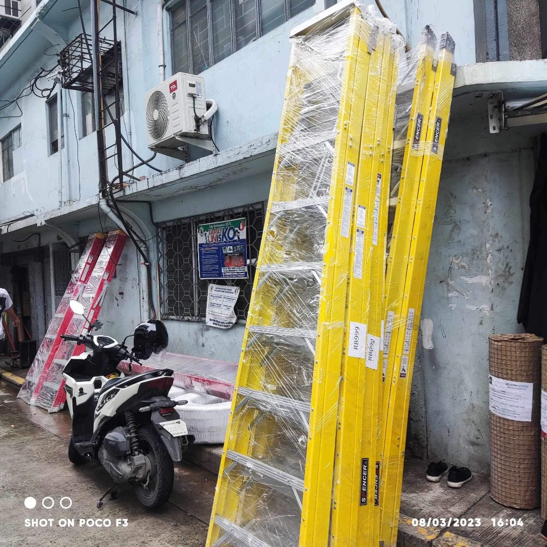 Fiberglass Platform Ladder, Commercial & Industrial, Construction Tools ...
