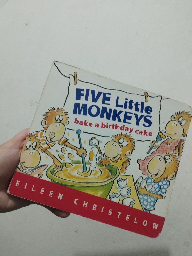 Five Little Monkeys bake a birthday cake on Carousell