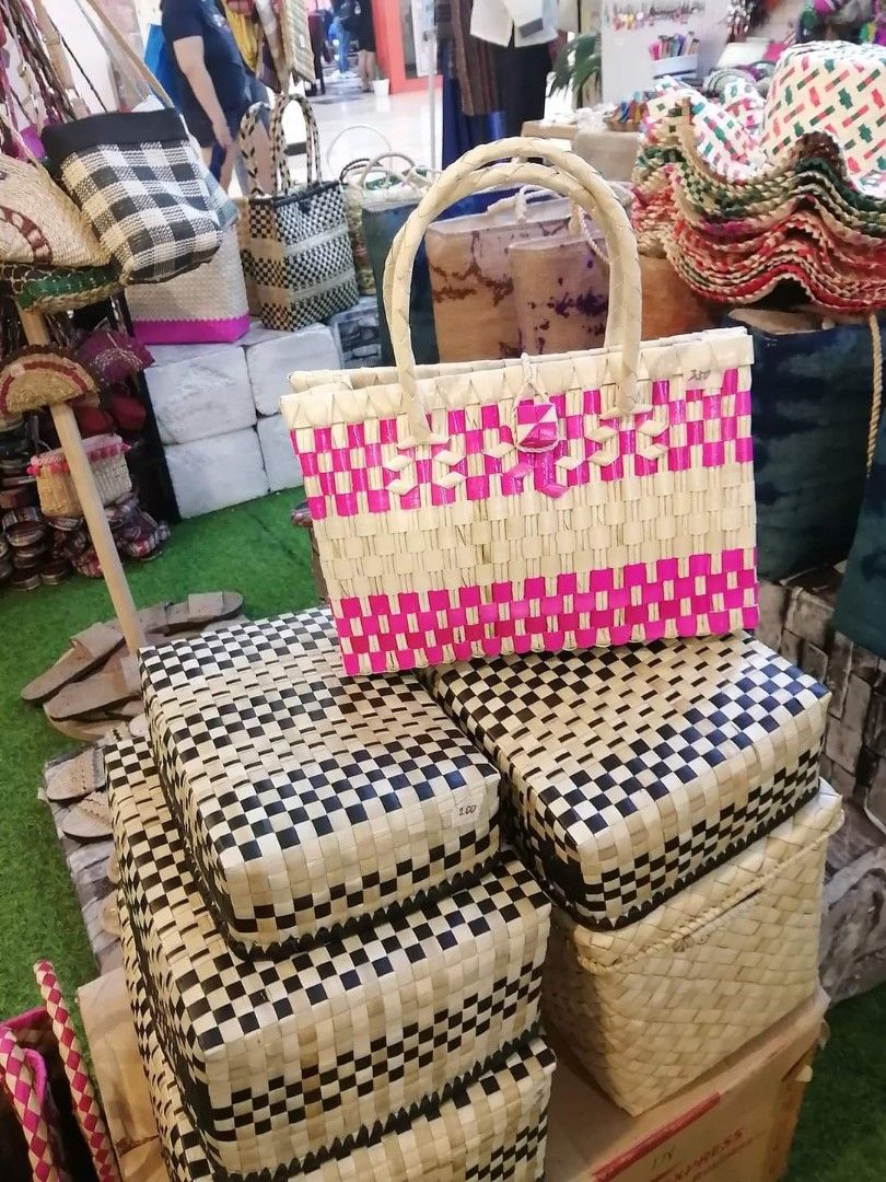 Gawang Bicol Philippines, Women's Fashion, Bags & Wallets, Shoulder Bags on Carousell