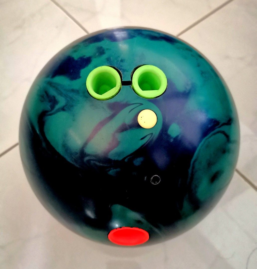 Hammer Sharp Blade Bowling Ball (14 lbs), Sports Equipment, Sports ...