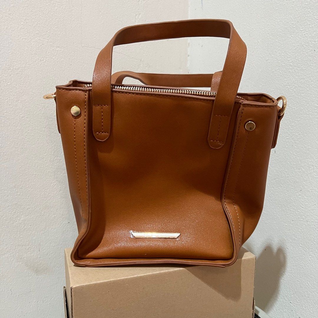 hand bag / sling bag vnc ori 100% new coklat leather, Barang Mewah, Tas & Dompet di Carousell