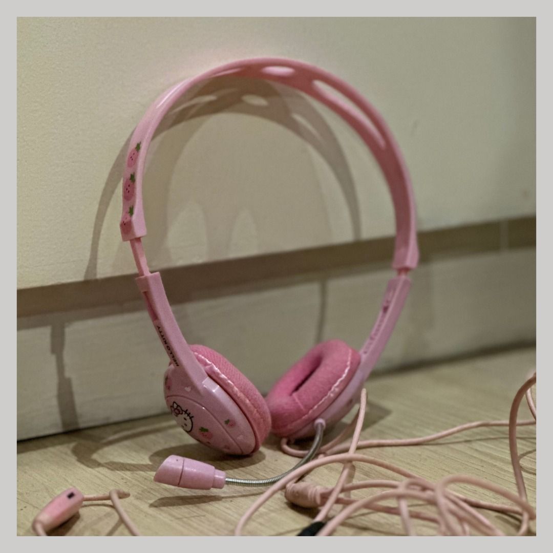 Hello Kitty Headset with Microphone | Pahimakas & Co., Audio ...