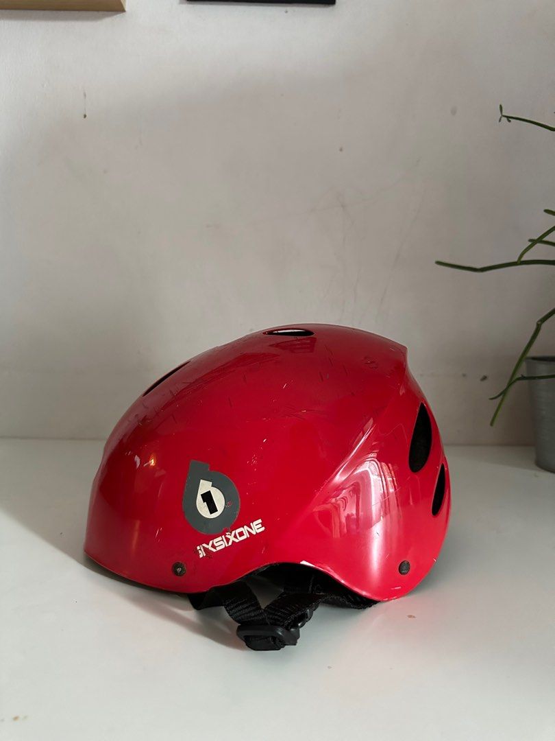 Helmet sixsixone, Sports Equipment, Bicycles & Parts, Bicycles on Carousell