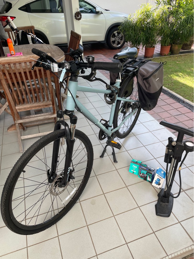 Hybrid Bike - Decathlon Riverside 500 9-Speed, disc brakes with lots of ...