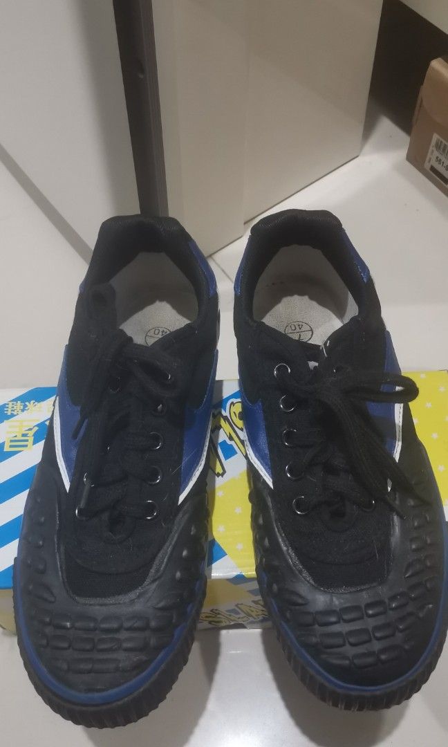 Kasut netball, Women's Fashion, Footwear, Sneakers on Carousell