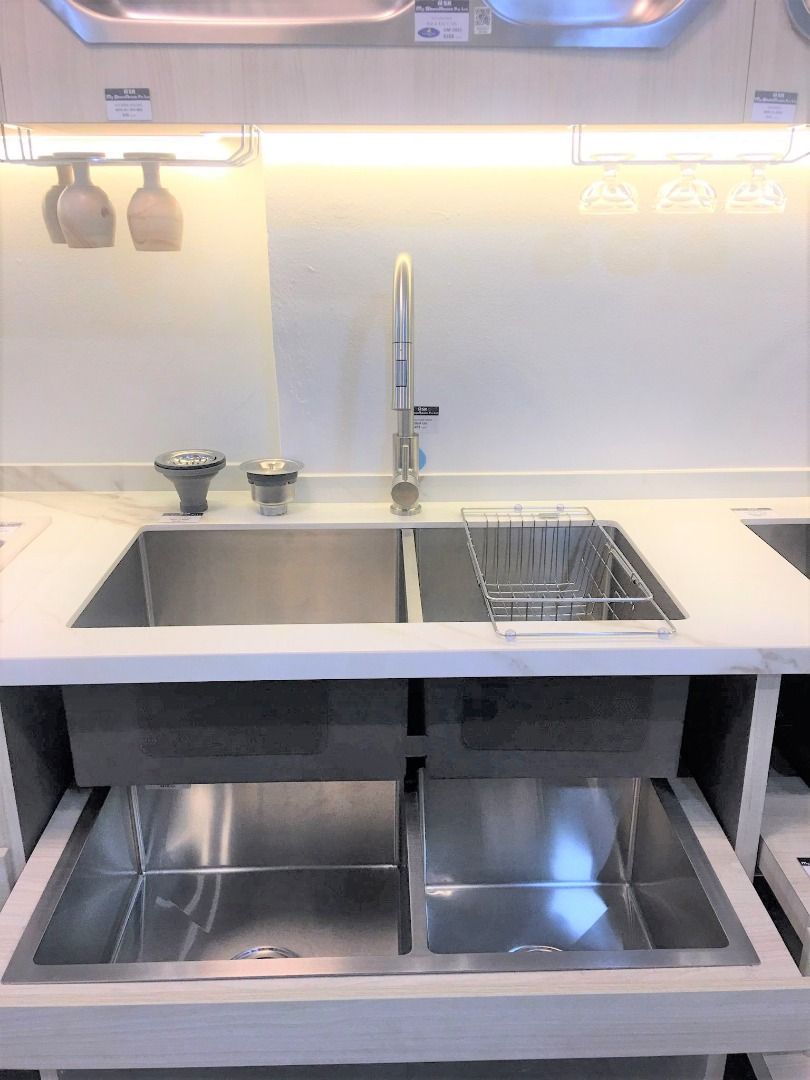 Kitchen Sink, Furniture & Home Living, Bathroom & Kitchen Fixtures on Carousell