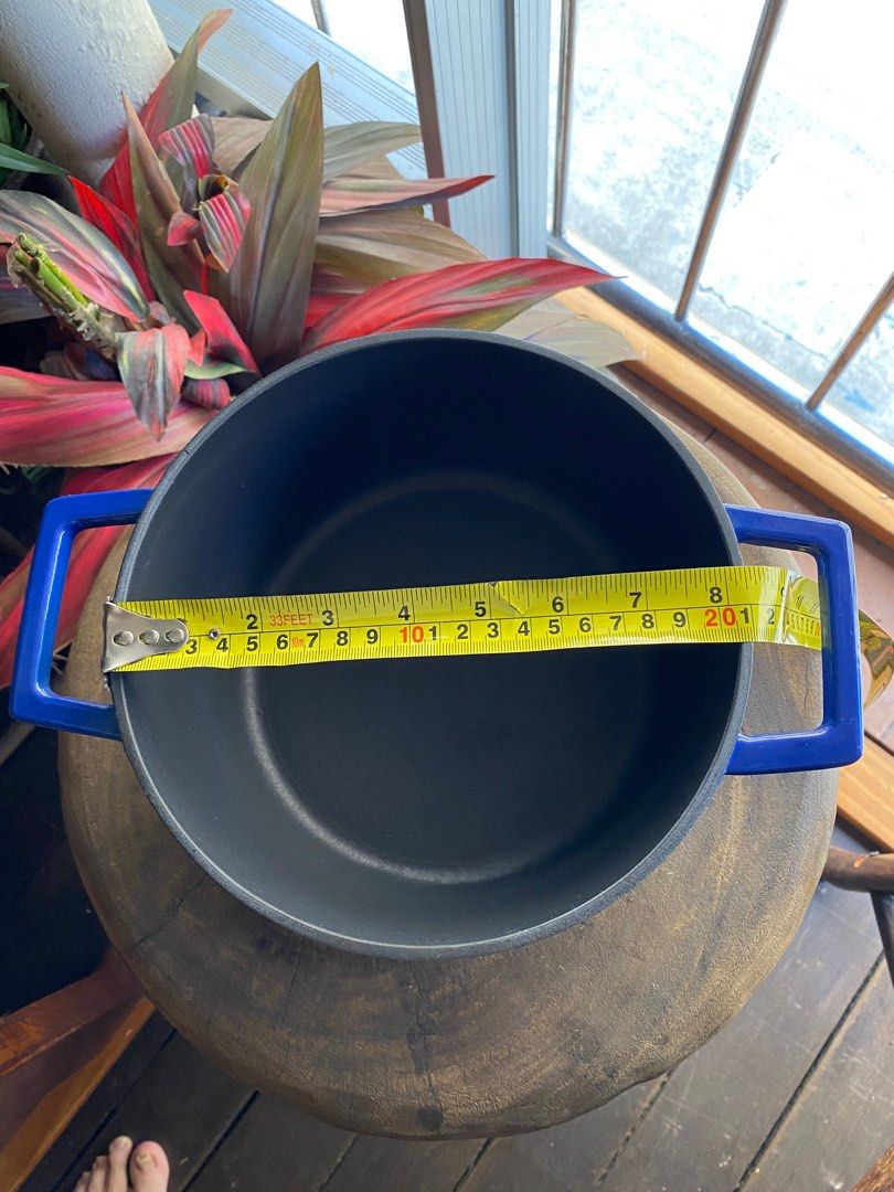 LAVA CAST IRON COOKING POT, Furniture & Home Living, Kitchenware ...
