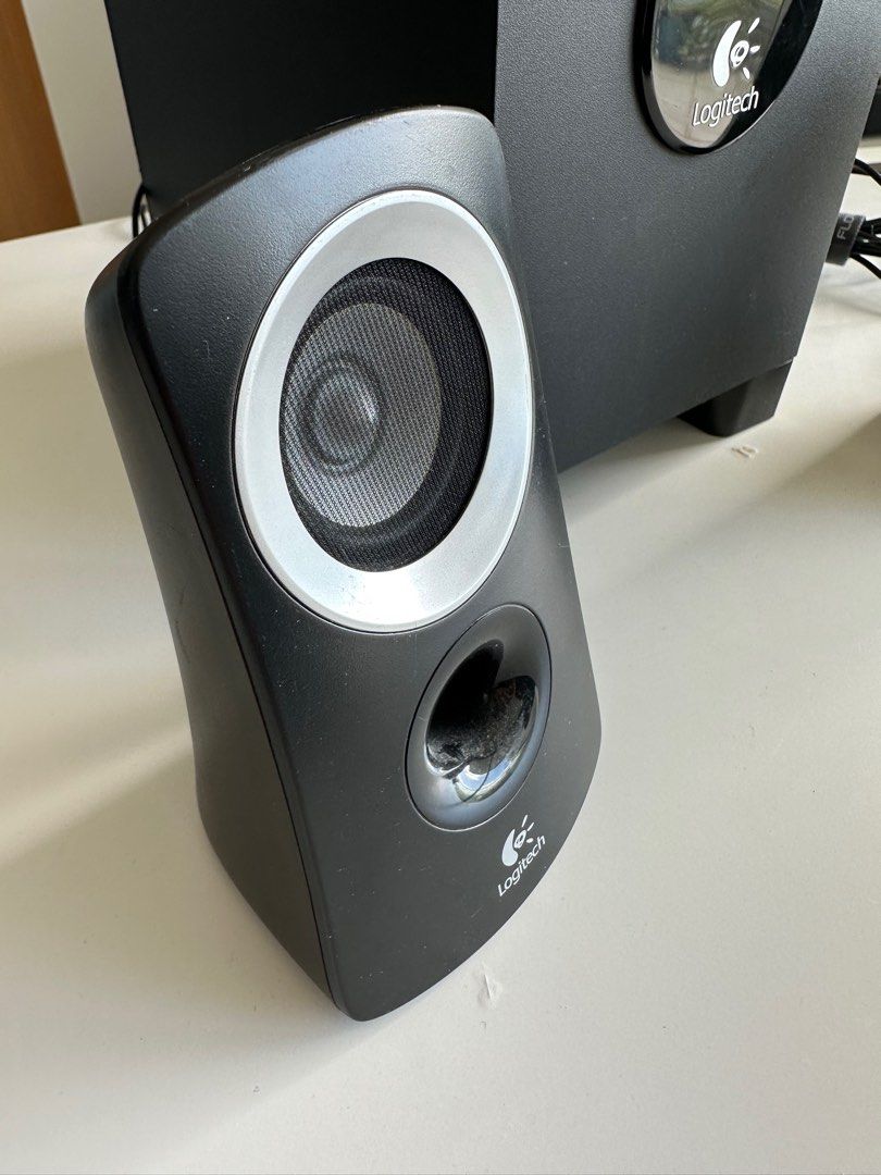 Logitech Z313 Multimedia Speaker System with Subwoofer, Audio ...