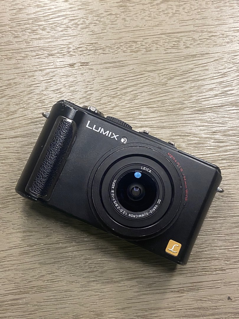 Lumix Panasonic Digital camera DMC-LX3, Photography, Cameras on Carousell
