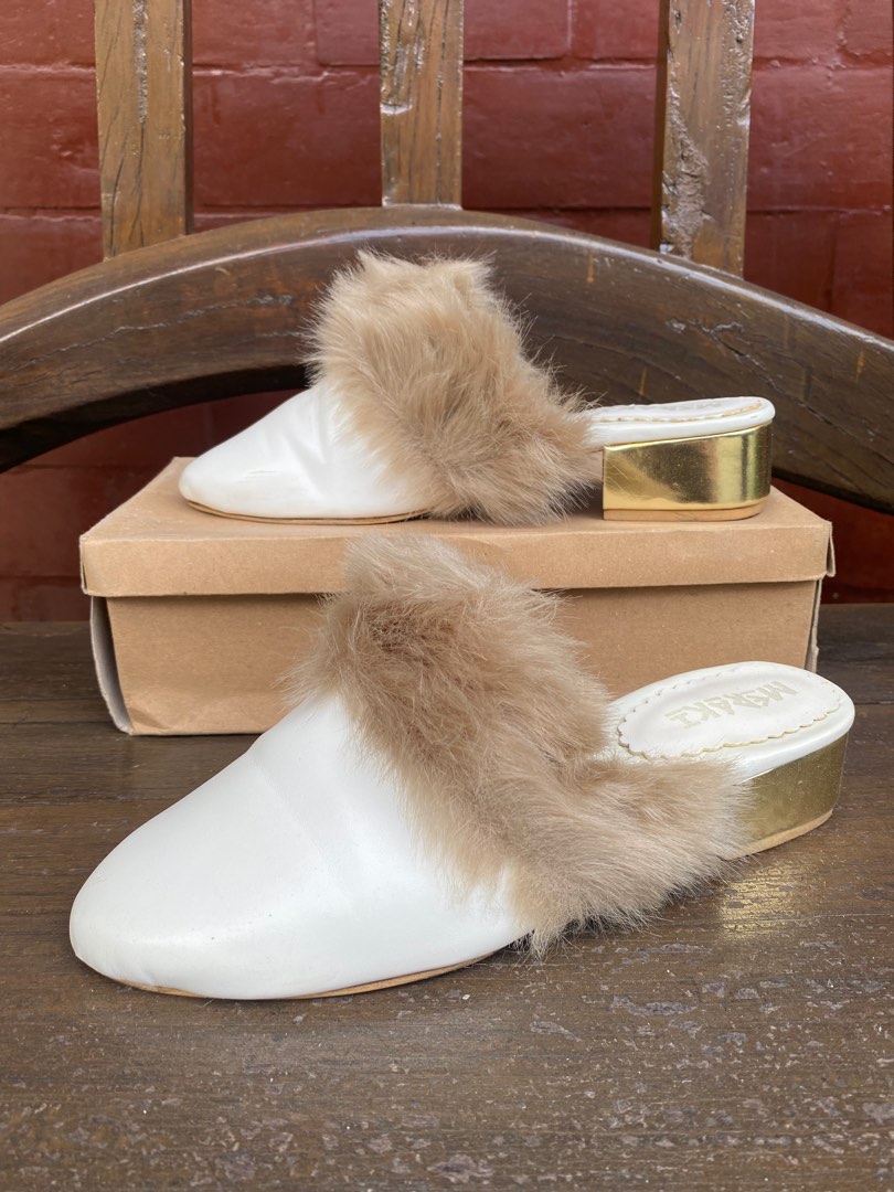 Meraki Estelle Fur White Slides on Carousell