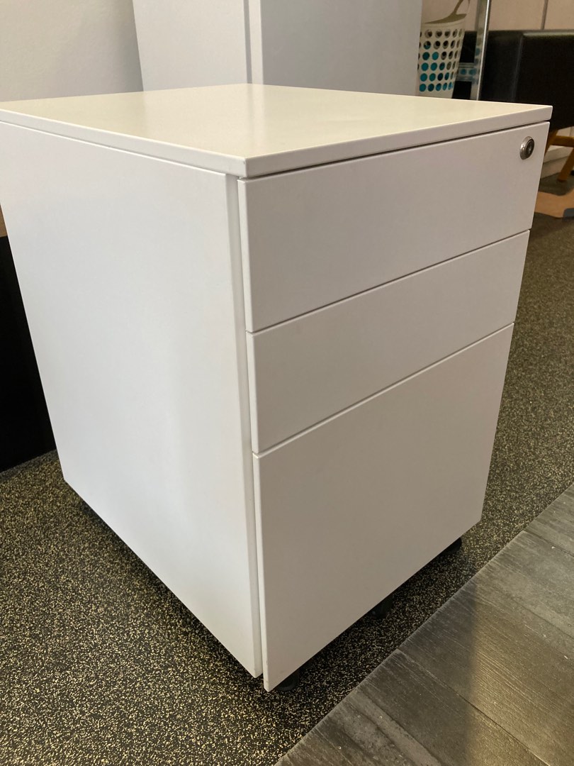 Pedestal / White / with Keys, Furniture & Home Living, Furniture ...