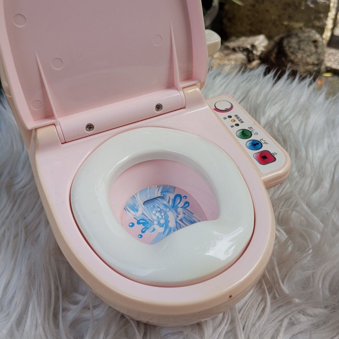 PEOPLE Popo- Chan your Tool Series Chatter Toilet, Hobbies & Toys, Toys ...