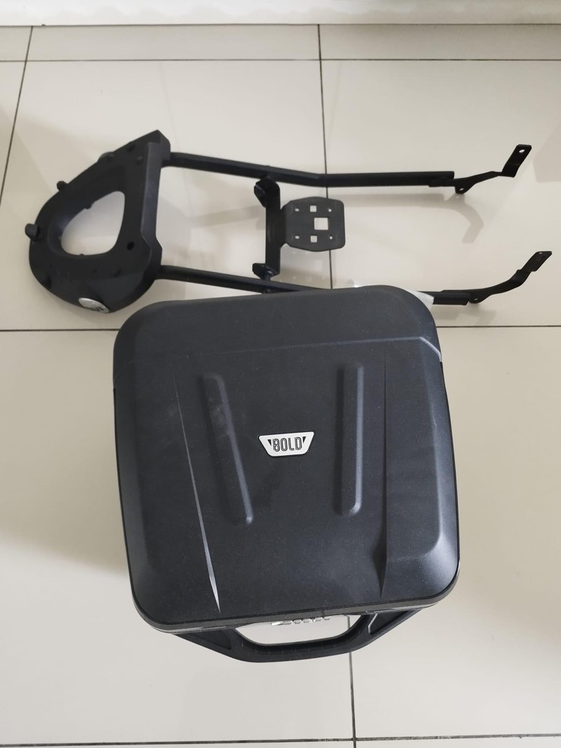Rack and Box 32L for Yamaha R15 V3, Motorbikes on Carousell