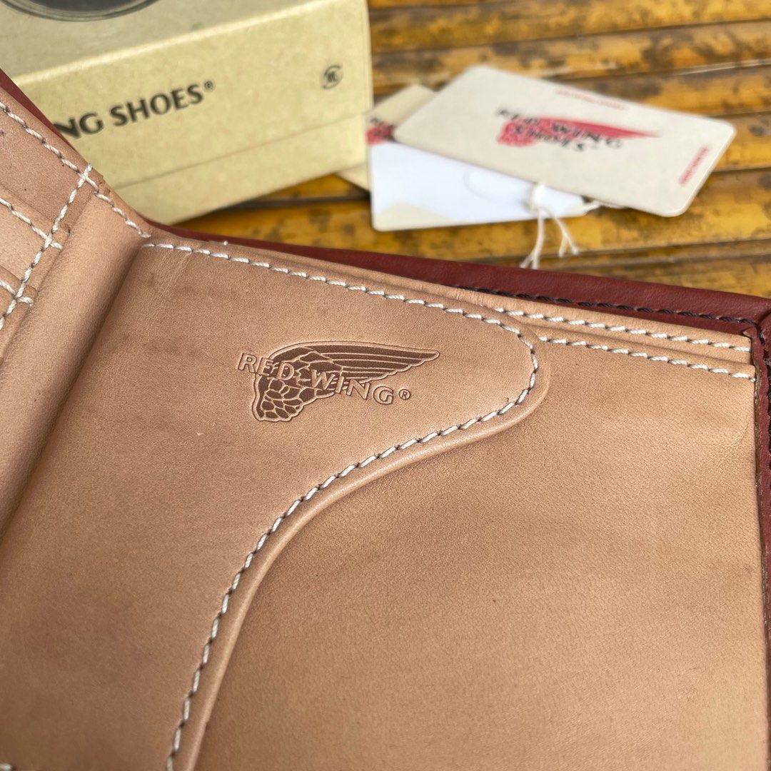 Red Wing Wallet, Men's Fashion, Watches & Accessories, Wallets & Card ...