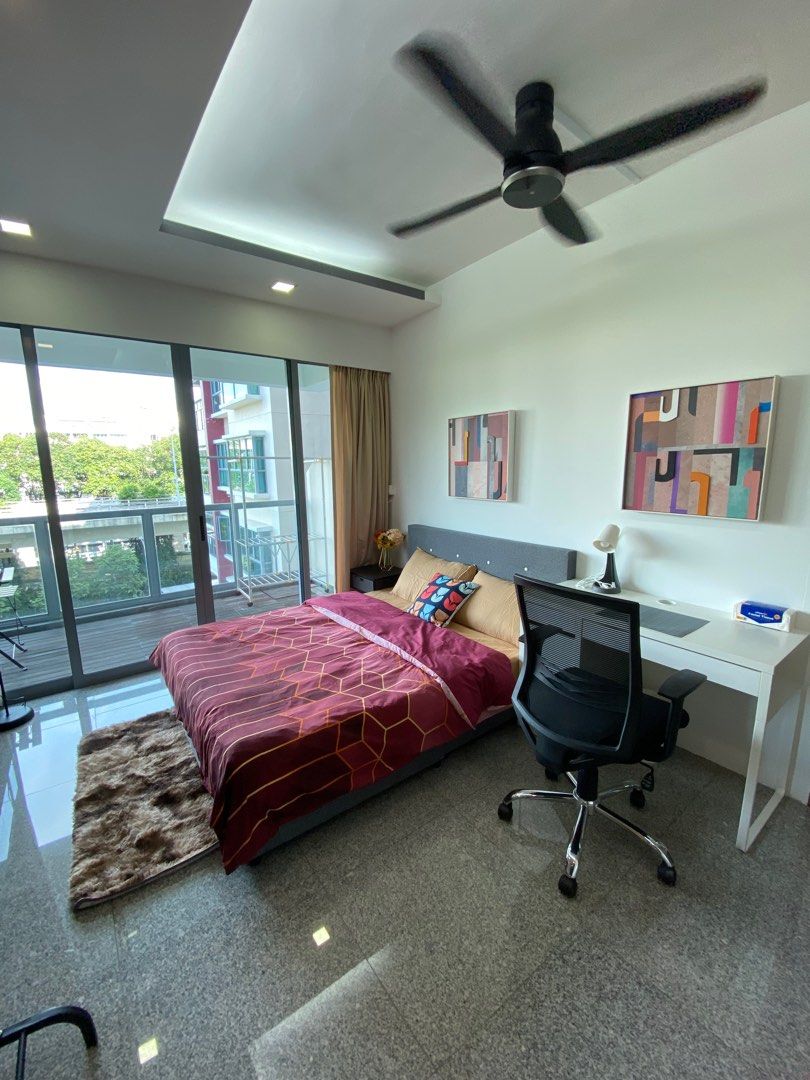 Serangoon MRT- Balcony Room w Queen Bed @ The Yardley, Property ...
