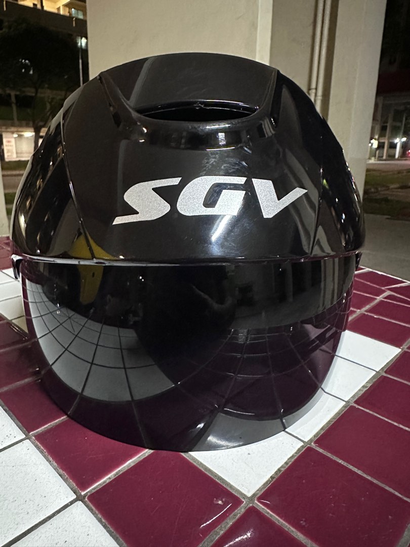 SGV Cruiser helmet (grey), Motorcycles, Motorcycle Apparel on Carousell