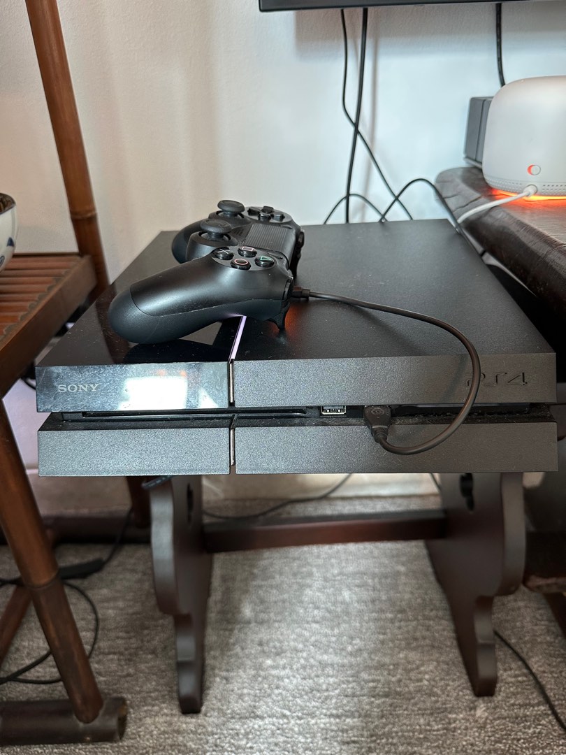 Sony PS4 and 1 handle, Video Gaming, Video Game Consoles, PlayStation ...