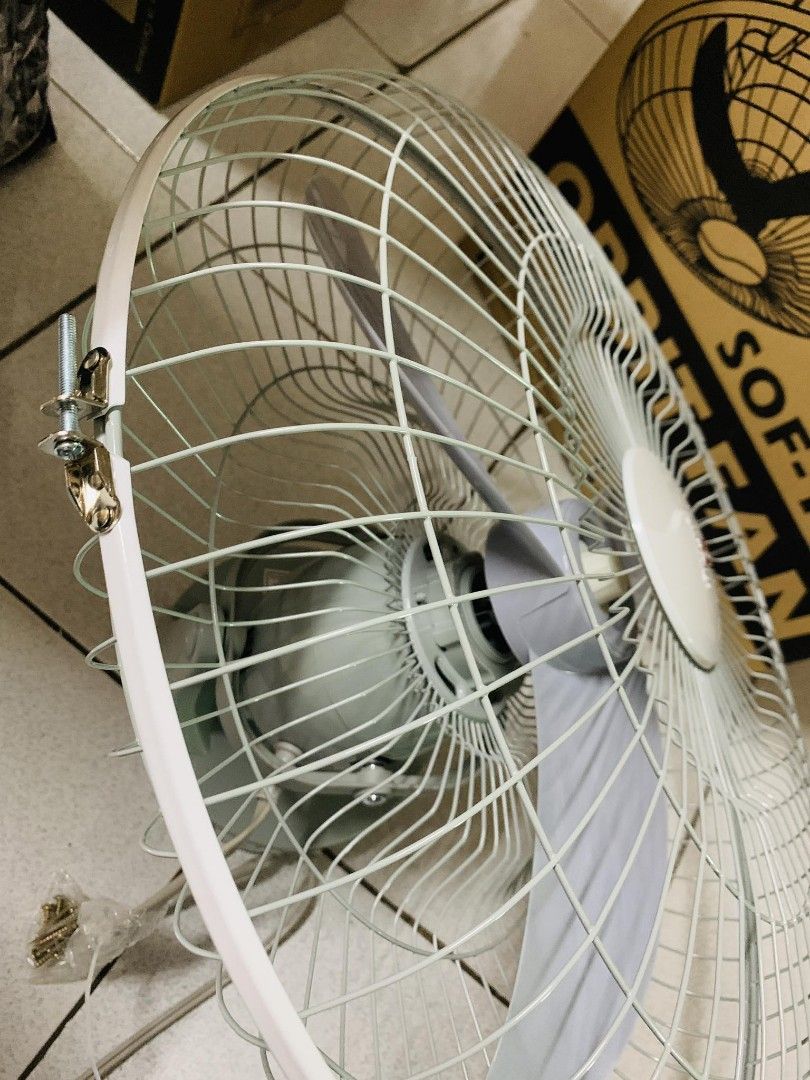 Standard 18" Ceiling / Orbit Fan Banana Type SOF-18Q on Carousell