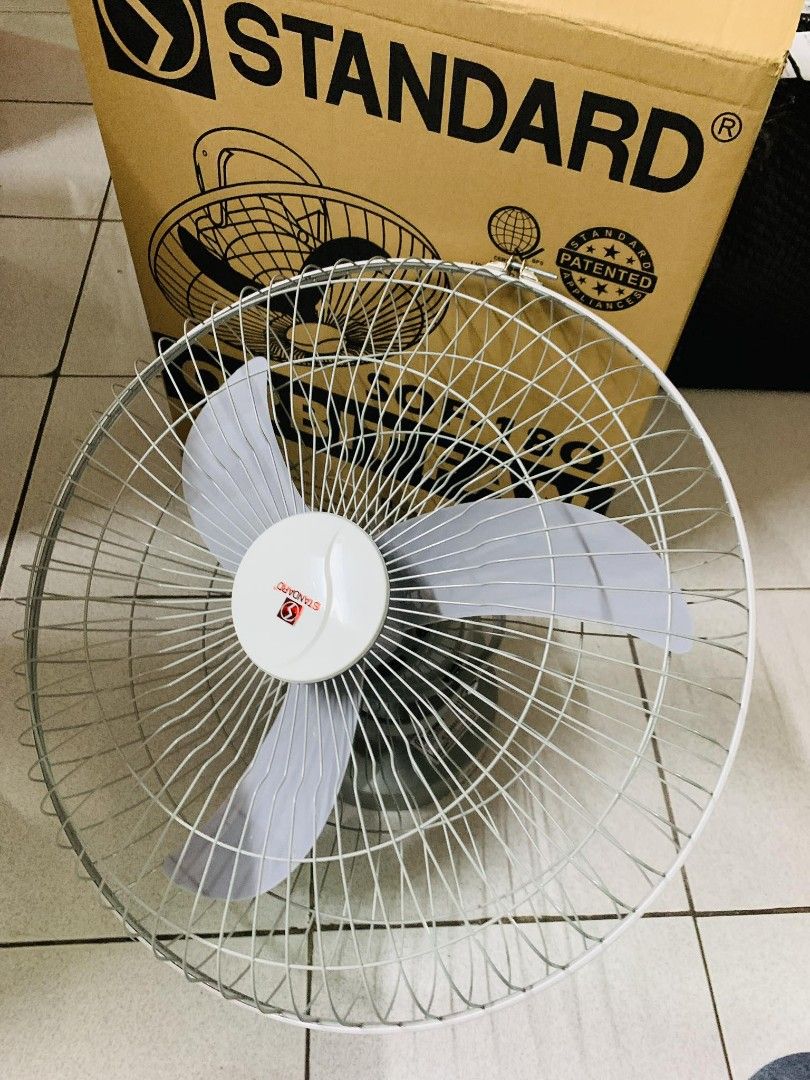 Standard 18" Ceiling / Orbit Fan Banana Type SOF-18Q on Carousell