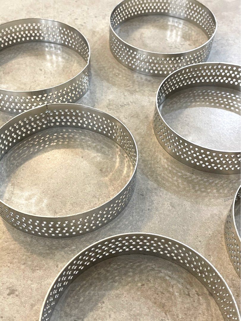 Tart Ring (Perforated), Furniture & Home Living, Kitchenware ...