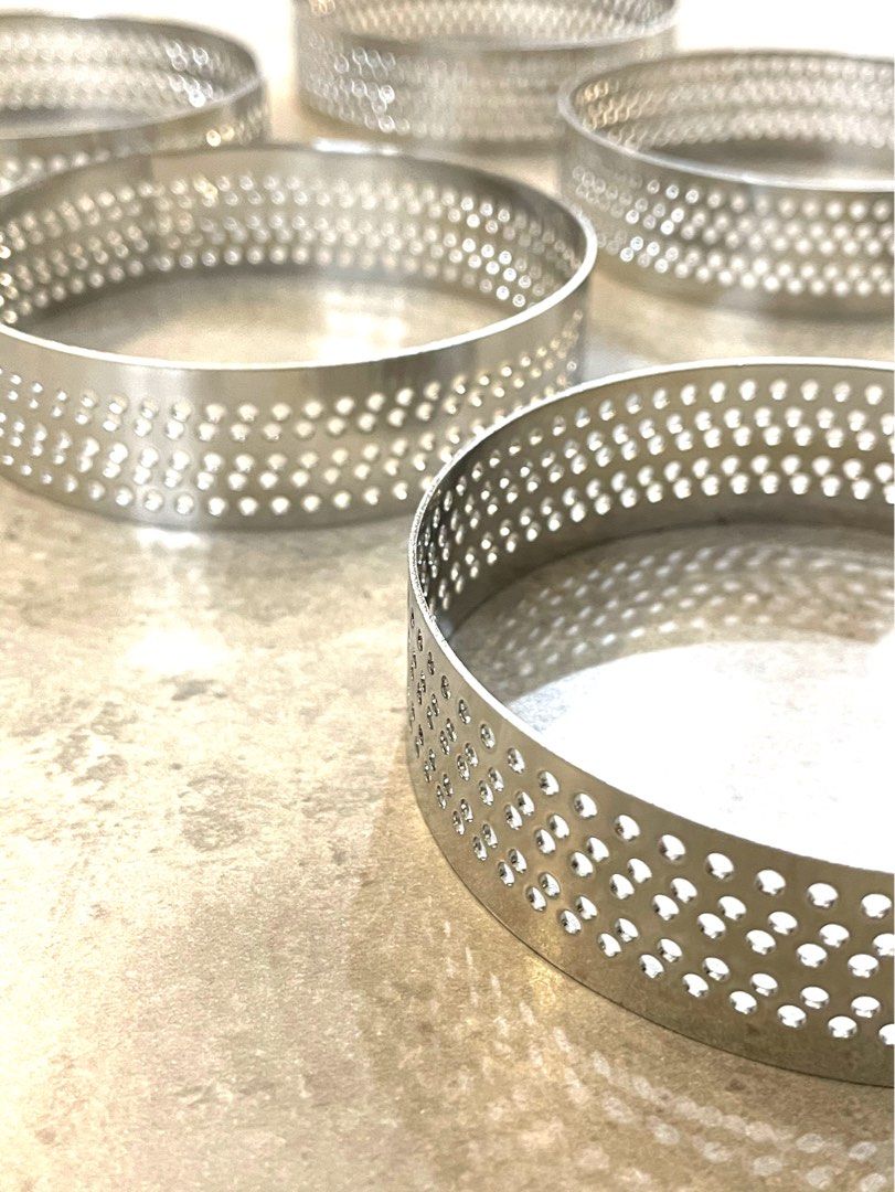 Tart Ring (Perforated), Furniture & Home Living, Kitchenware ...