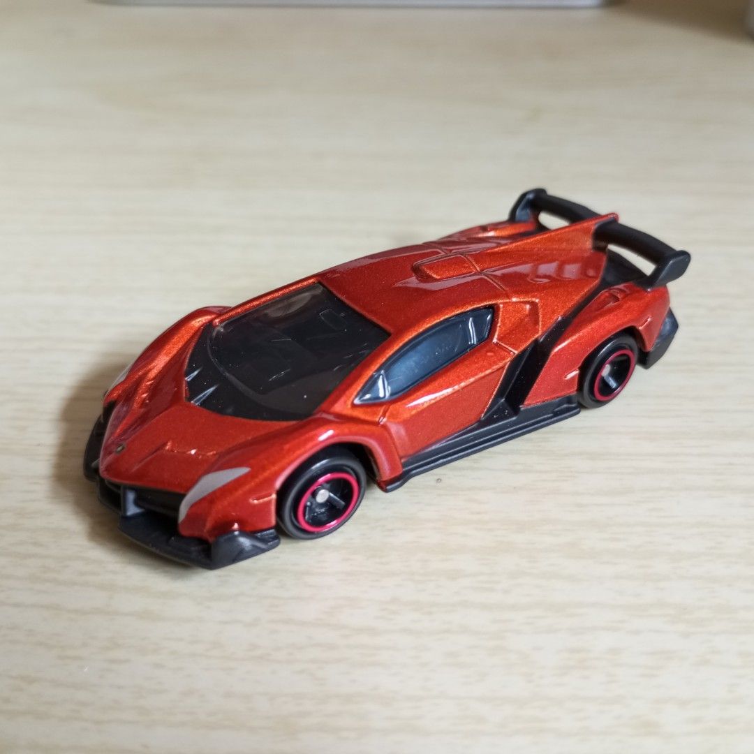 Tomica Lamborghini Veneno, Toys & Collectibles, Mainan di Carousell