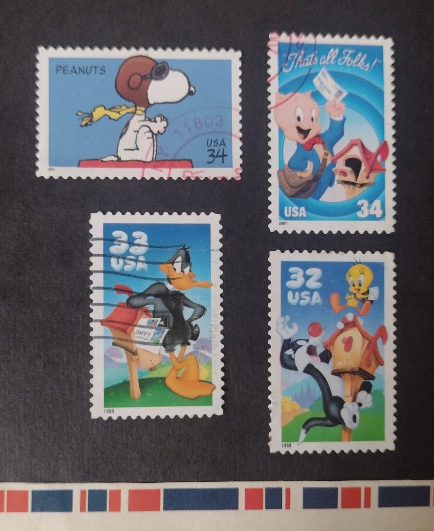 USA : Classic Cartoon Characters ( Peanuts , Porky Pig , Daffy Duck ...