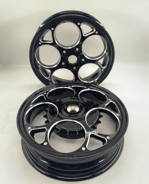 Vespa rim set, Sports Equipment, Other Sports Equipment and Supplies on ...