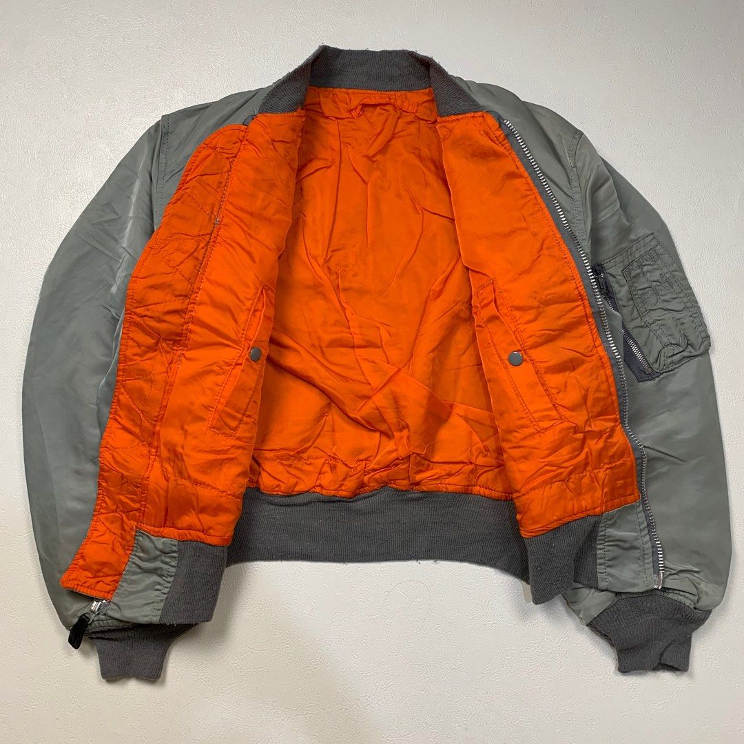 Vintage Alpha industries ma-1 bomber jacket, Fesyen Pria, Pakaian , Baju Luaran di Carousell