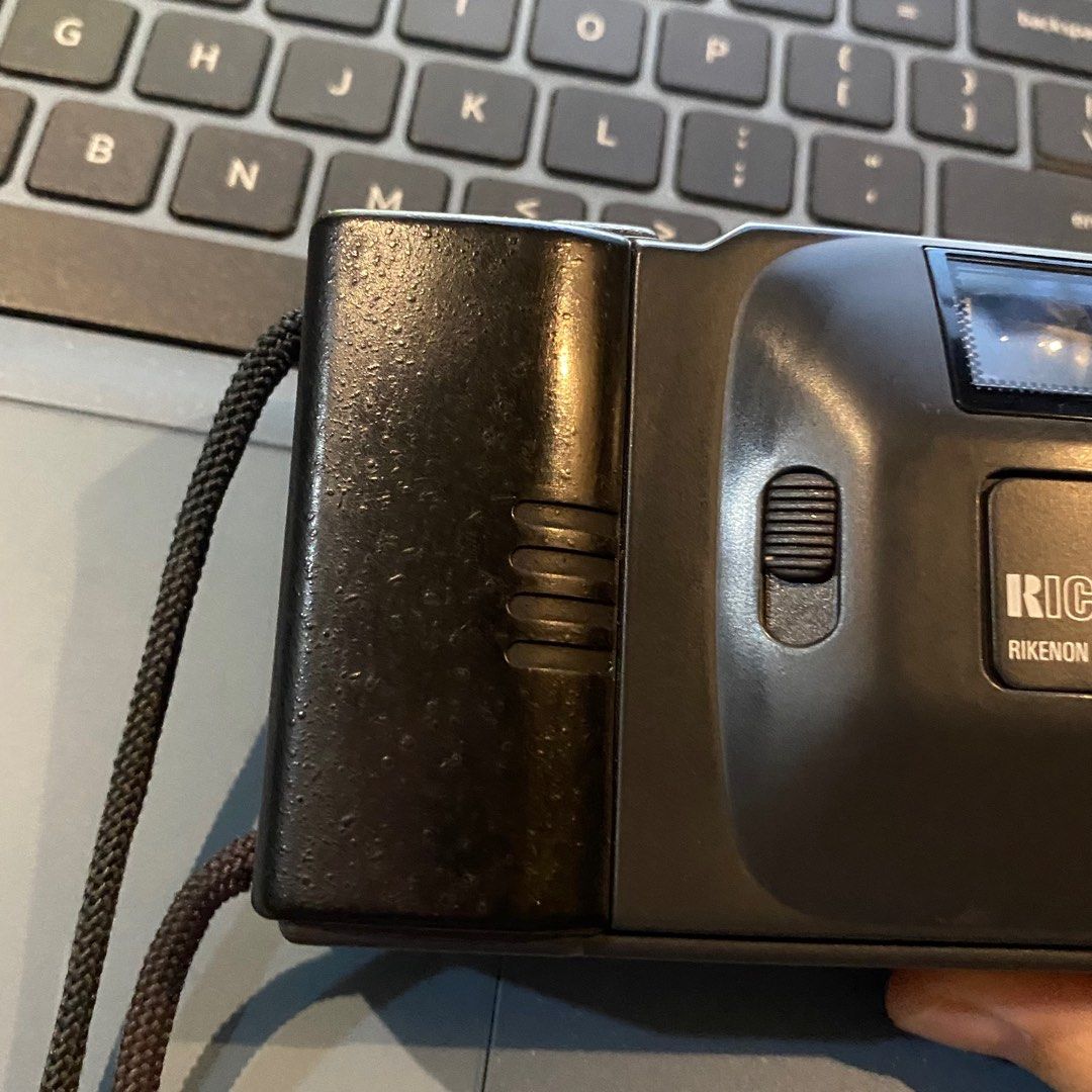 Vintage Ricoh YF-20 Film Camera Point and Shoot, Photography, Cameras on Carousell