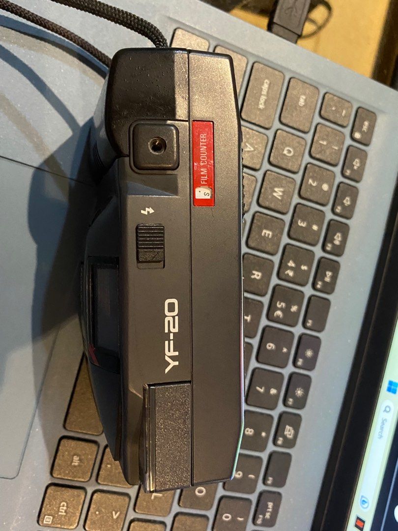 Vintage Ricoh YF-20 Film Camera Point and Shoot, Photography, Cameras on Carousell