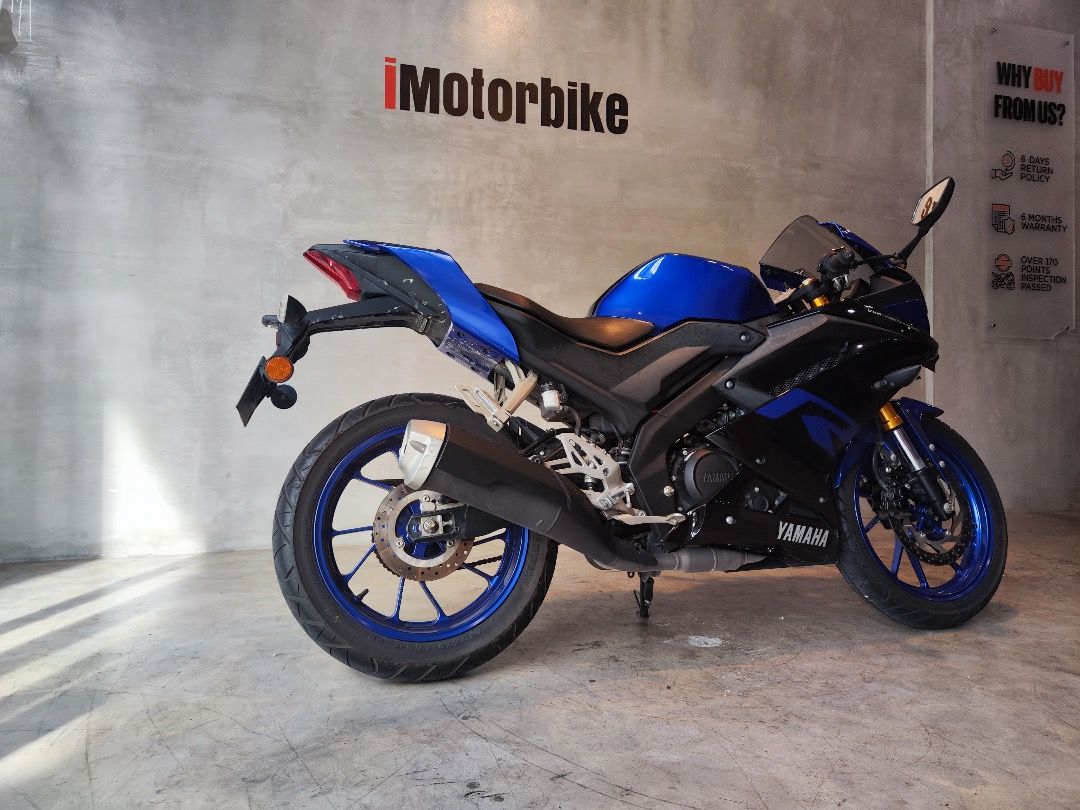 Yamaha R15 (2020) - Great condition!!, Motorbikes on Carousell