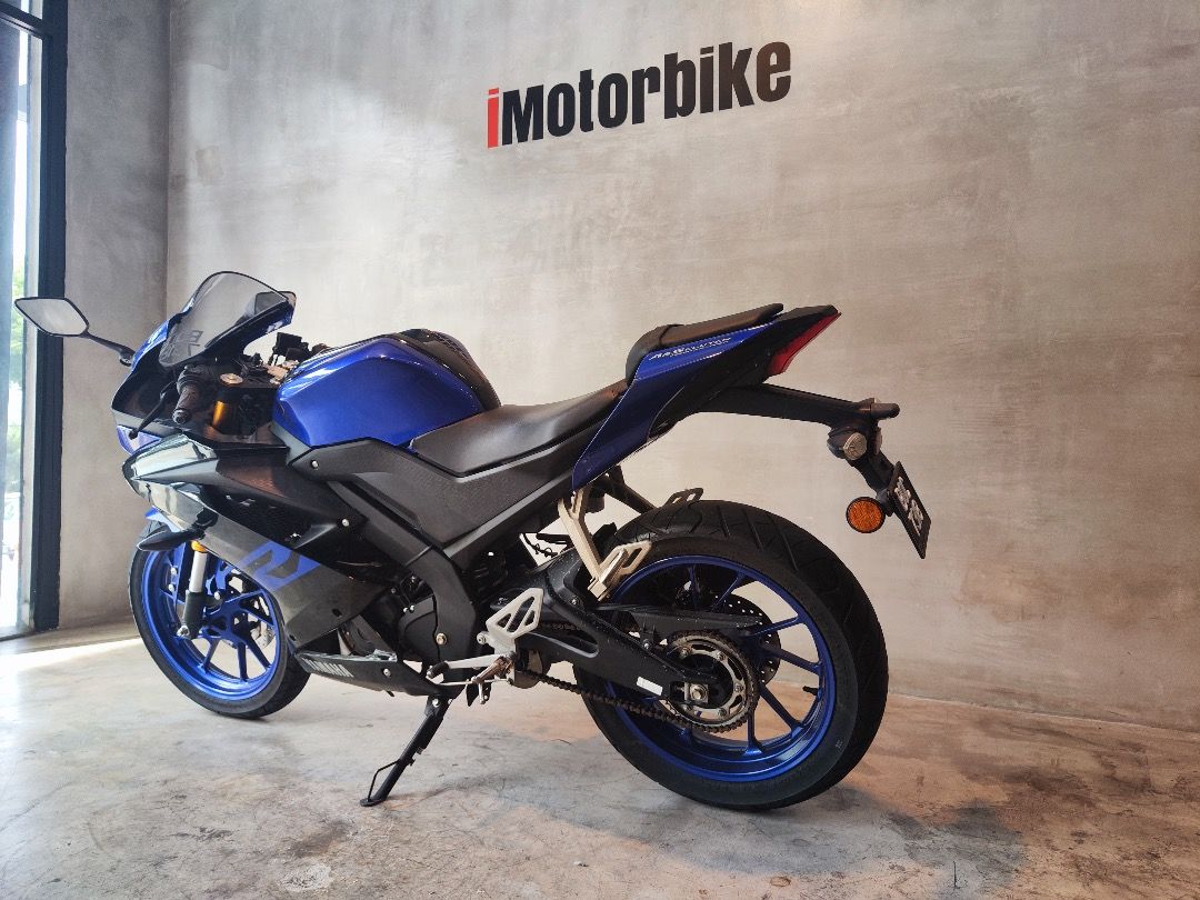 Yamaha R15 (2020) - Great condition!!, Motorbikes on Carousell