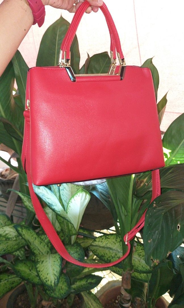 YEARCON BAG on Carousell